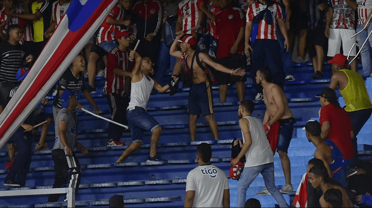 Por trifulca en la tribuna sur del estadio Metropolitano suspendido la ...